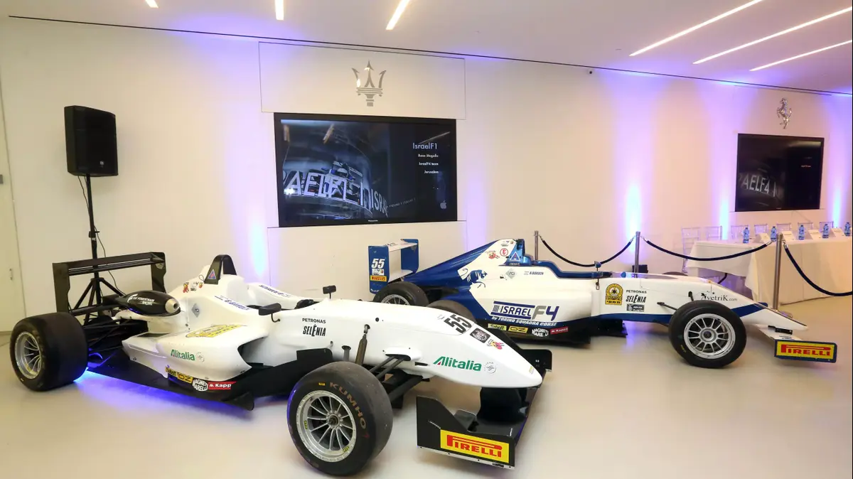 נחשפה קבוצת הפורמולה הישראלית ISRAEL F1 עם בר ברוך - וואלה רכב