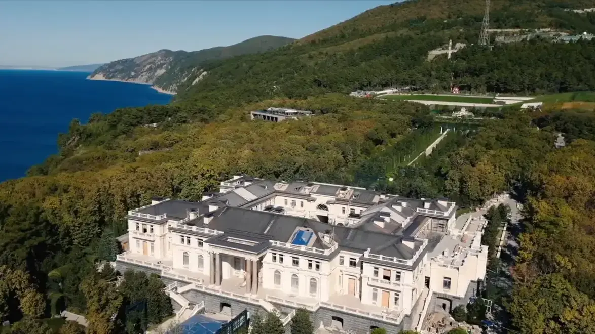 הארמון הסודי של פוטין ליד הים השחור נחשף בתמונות - וואלה בית ועיצוב