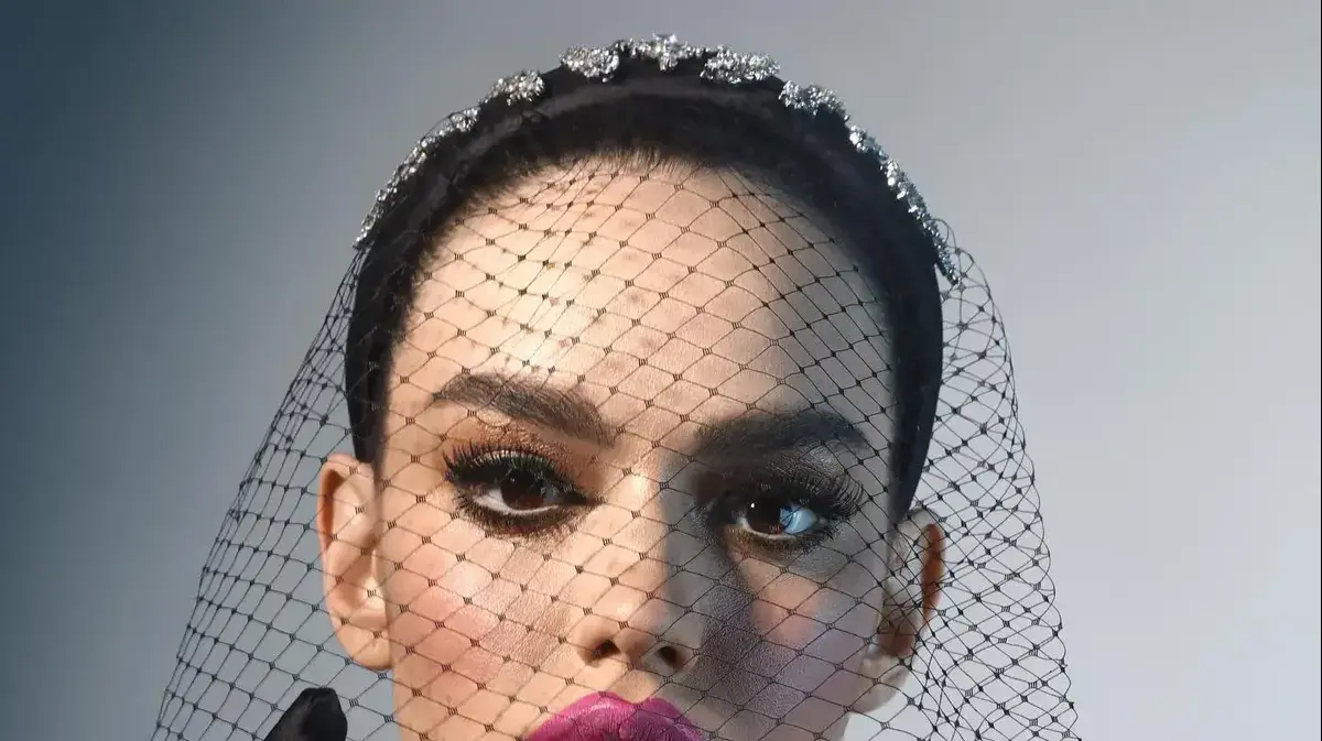 כך תתאפרי לבד לחתונת הצהריים של עצמך ותישארי יבשה ויפה - וואלה Sheee