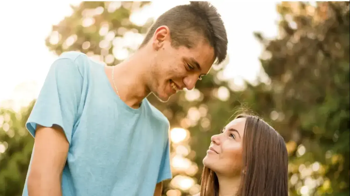 למה נשים רוצות לצרת עם גברים גבוהים? מחקר מסביר - וואלה Sheee