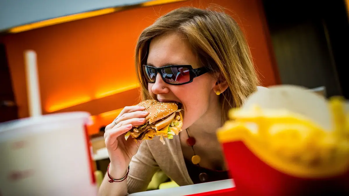 יש לך אכילה רגשית? יכול להיות שזה קשור להפרעת הקשב - וואלה Sheee