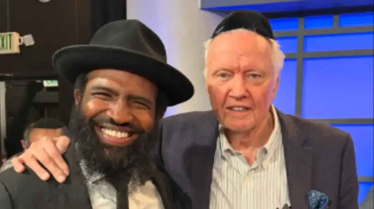 ג'ון ווייט סייע לגייס מיליוני דולרים לחב"ד - וואלה סלבס